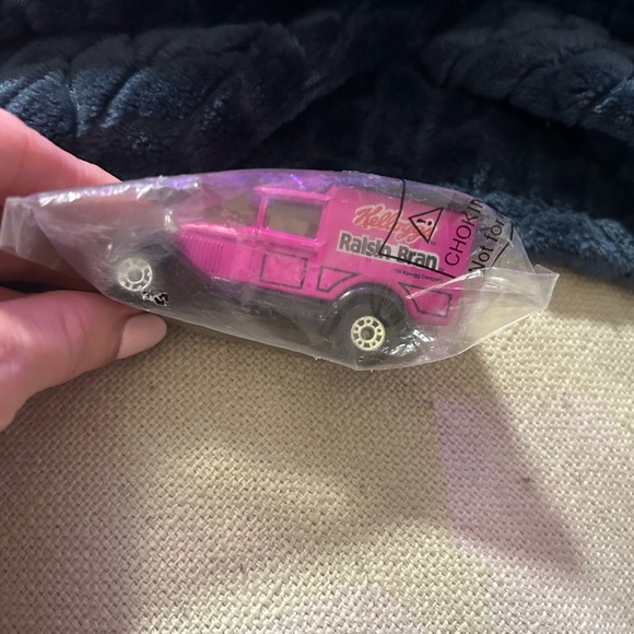 Kellogg'S | Accents | Kelloggs Raisin Bran Pink Toy Car Vintage Toys ...